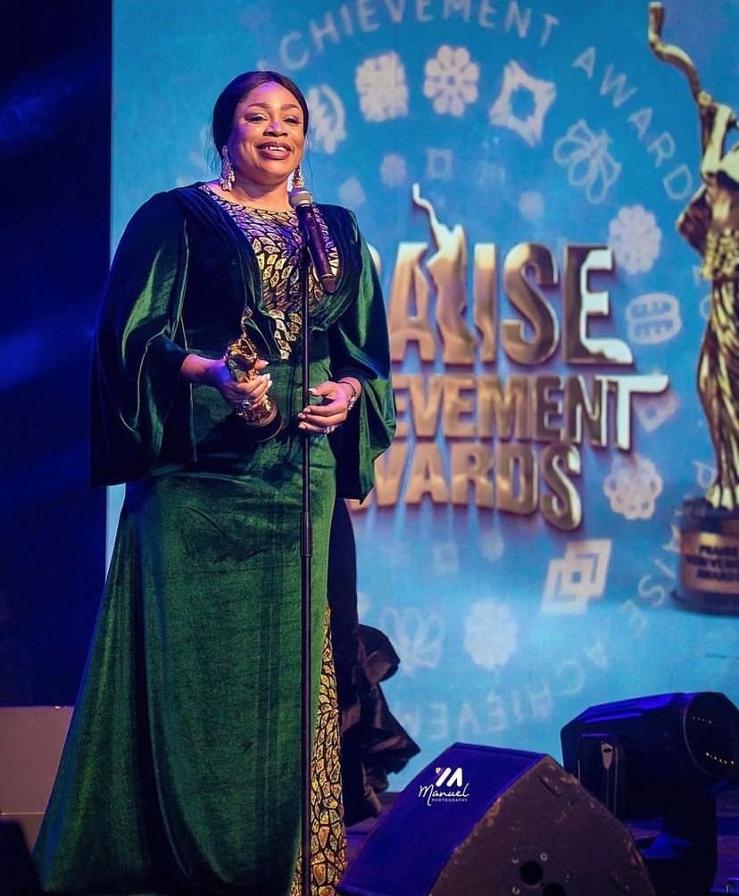 Sinach Wins Honorary Award At Praise Achievement Ceremony